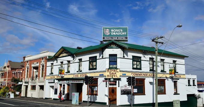 Launceston Central | The Royal Oak Hotel
